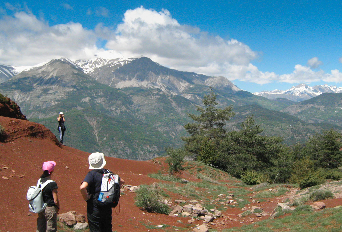Les roches rouges du « Colorado niçois » au pays Roudoule – Club Rando 06